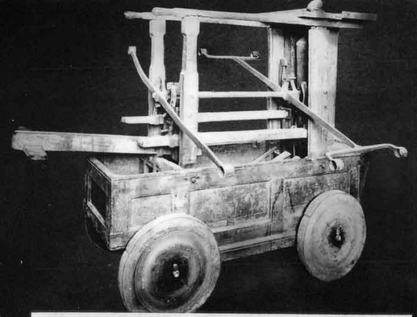 Dartmouth's Ancient Fire Engines both on loan